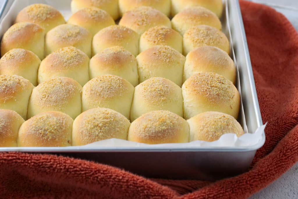 Pandesal (Filipino Bread Rolls): Step By Step Guide To Perfectly Fluffy ...
