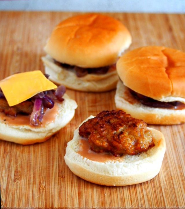 Chicken Burger Sliders | Woman Scribbles