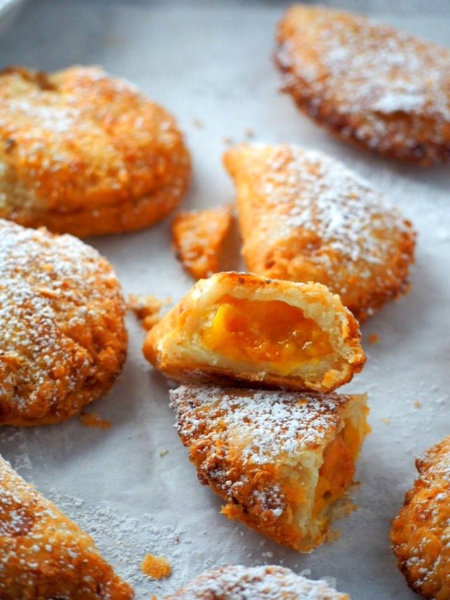 Peach Mango Pie | Woman Scribbles
