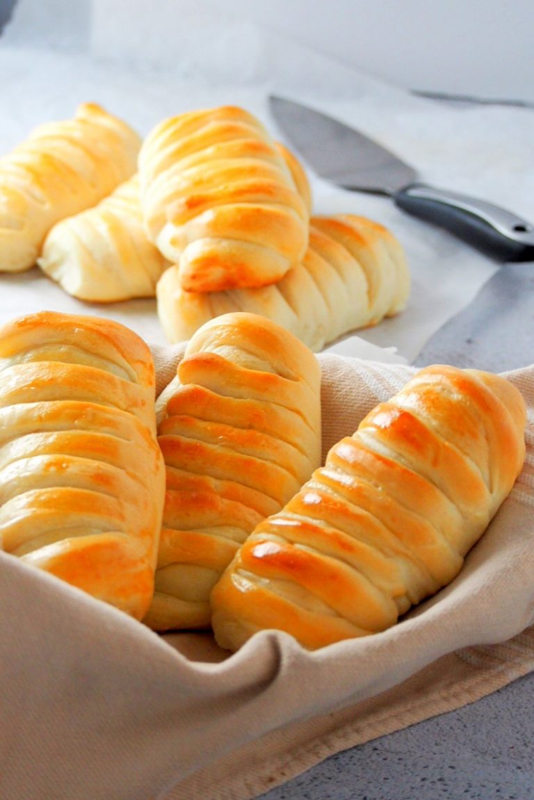 Strawberry Cream Buns | Woman Scribbles