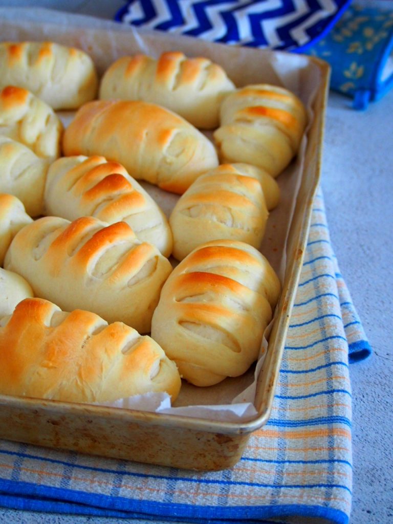 Pan de Leche | Woman Scribbles