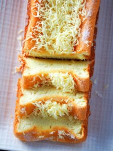 Taisan (Filipino Chiffon Cake) | Woman Scribbles