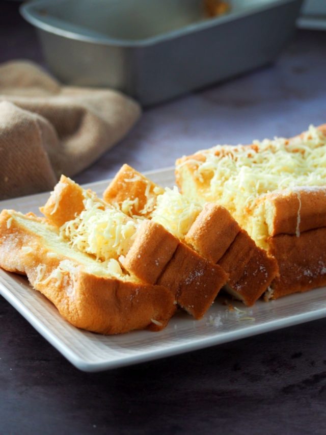 Taisan (Filipino Chiffon Cake) | Woman Scribbles